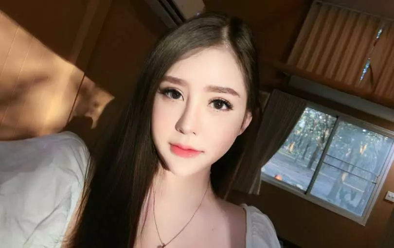 เปิดวาร์ปสาวสวย : น้องพิม (Pimpika Warinta)